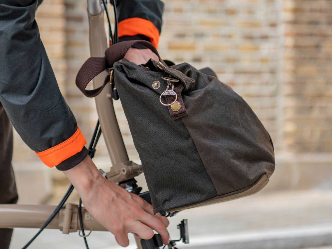 Brompton Barbour x Brompton Wax Cotton Holdall Olijfgroen Q102927 ...