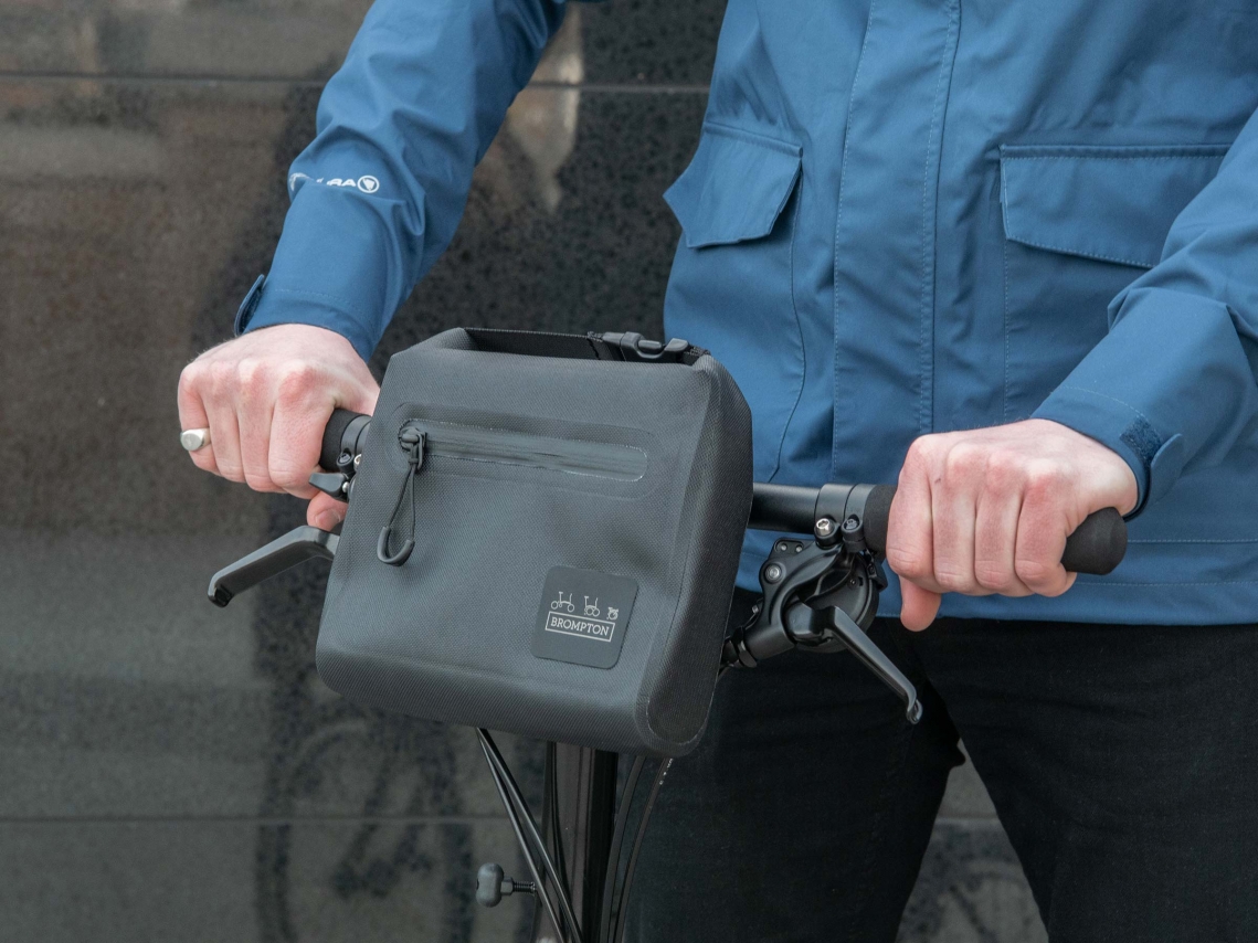 Brompton Metro Waterproof Pouch Stuurtas Zwart QMETWPOUCH-BK - Vlerick ...
